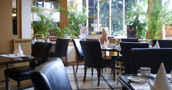 Sunday Brunch At Marriot Hotel/Nadia’s Cafe